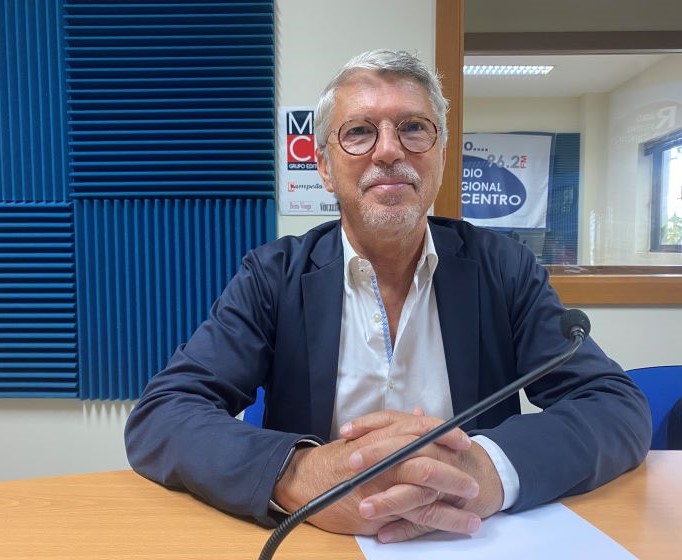 ENTREVISTA: Carlos Robalo Cordeiro defende que não há falta de médicos ...
