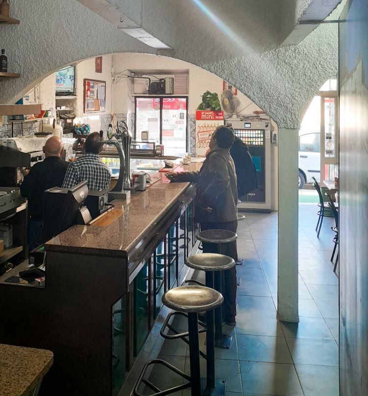 Reportagem: As tascas de Coimbra, uma tradição que se mantém viva e ...