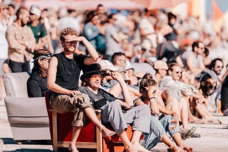 Gliding Barnacles: uma década de arte, surf e música na Figueira da Foz ...